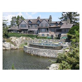 Exquisite infinity edge pool off of ocean - Victorian - Pool ...