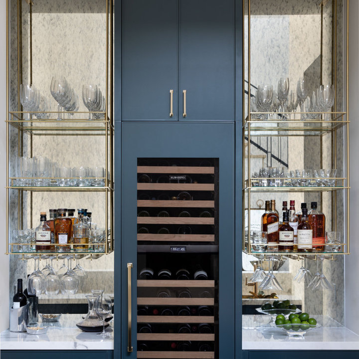 75 Home Bar with Mirror Backsplash Ideas You'll Love - January, 2026 ...