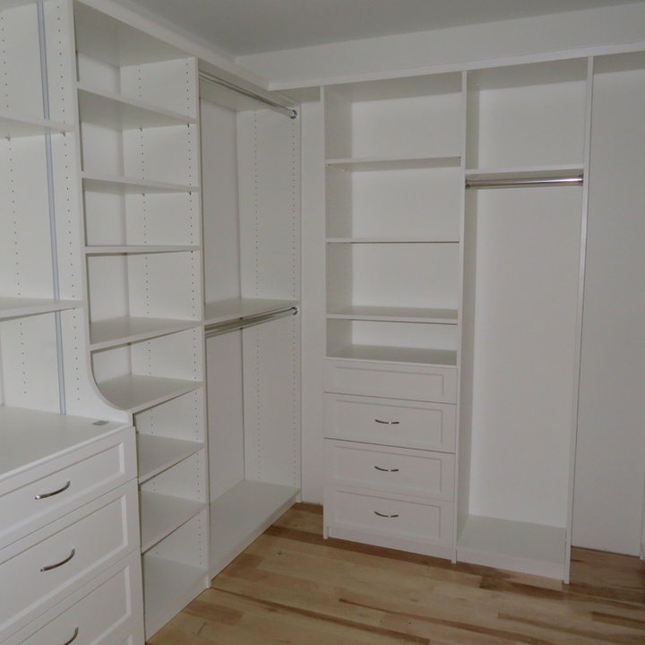 75 Beautiful Small Walk-in Wardrobe Ideas & Designs - October 2025 ...