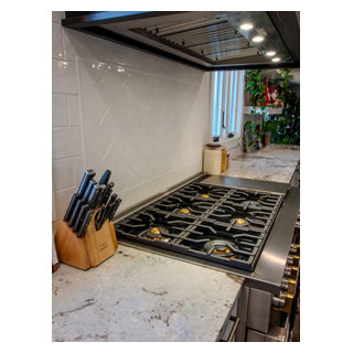 Kitchen Remodel - Kitchen - Chicago - by Bayern Builders | Houzz