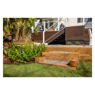 Celebrity IOU Deck Featuring Rustic Walnut and A310 Aluminum Railing ...