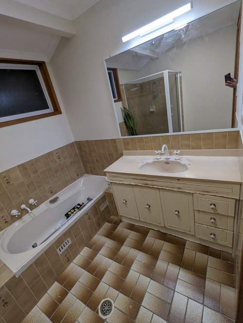 Update 80s brown bathroom