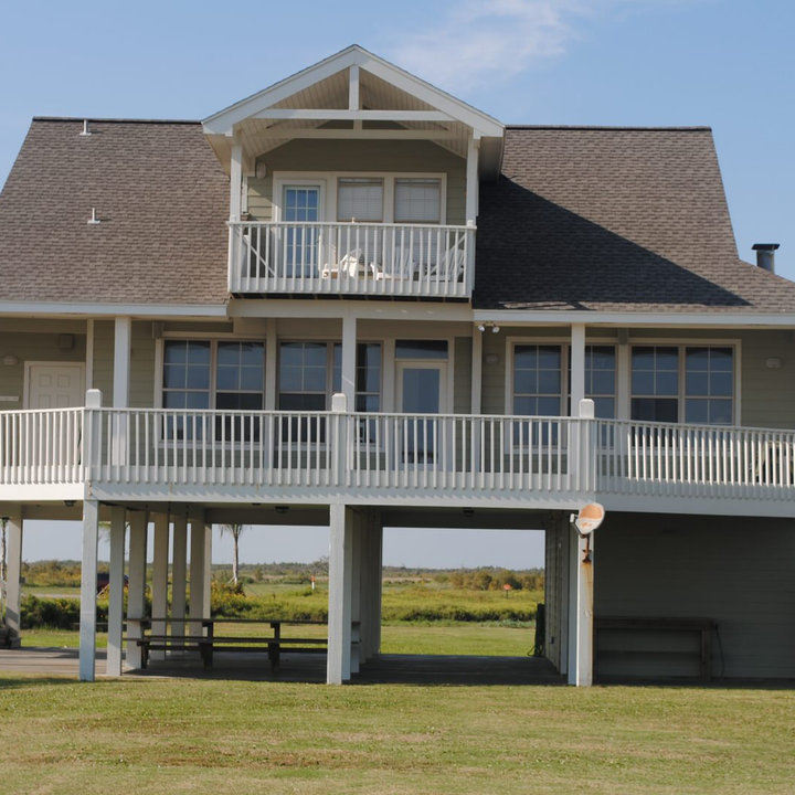Elevated House - Photos & Ideas | Houzz