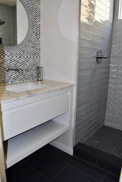 Floating vanity in alcove
