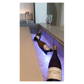 Residential Concrete Bar with Integrated Champagne Trough and Sink ...