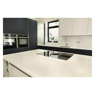 Pronorm Handless in Midnight Blue & Oxide concrete with Cimstone ...