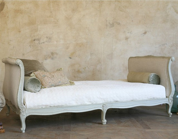 Guest Picks: 20 Backless Daybeds for Divine Lounging