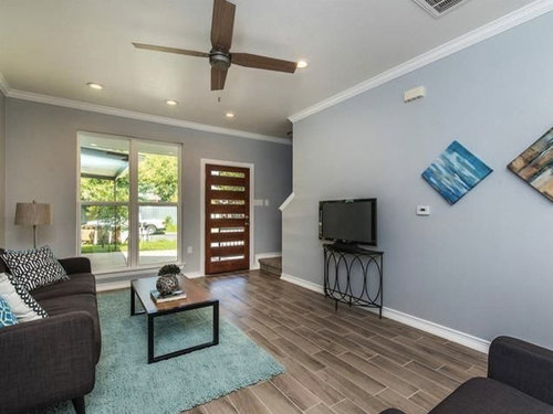 How to stage Living Room with minimal wall space