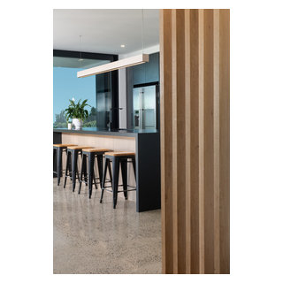 Minden Hills - Contemporary - Hamilton - by JBH Building | Houzz