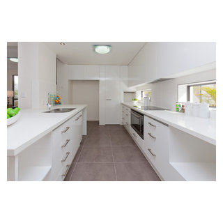 Palazzo Design - Modern - Kitchen - Brisbane - by Ownit Homes | Houzz