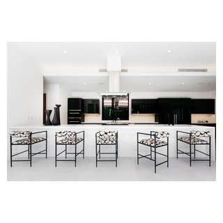 Modern Minimalism - Contemporary - Kitchen - Los Angeles - by Carla ...