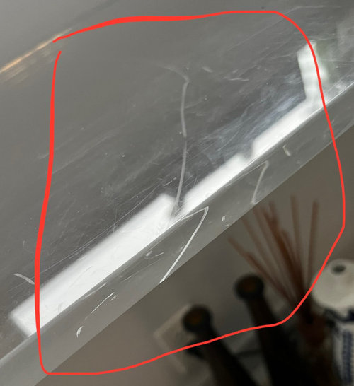 Acrylic table scratch (plexiglass)