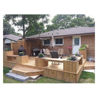 Large Deck with benches and ambient lighting - Toronto - by AAROSS ...
