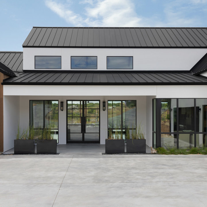 75 Beautiful Hip Roof Ideas and Designs For Your Home - Houzz