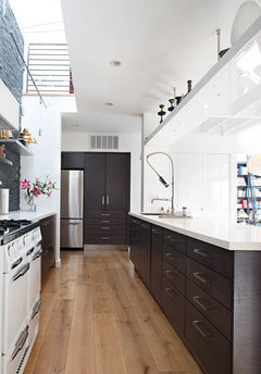 Very small 72 sq ft kitchen needs redesign for better efficiency