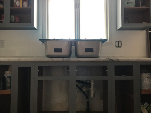 Help! Windows/Cabinets not centered on sink basin... | Houzz Forum