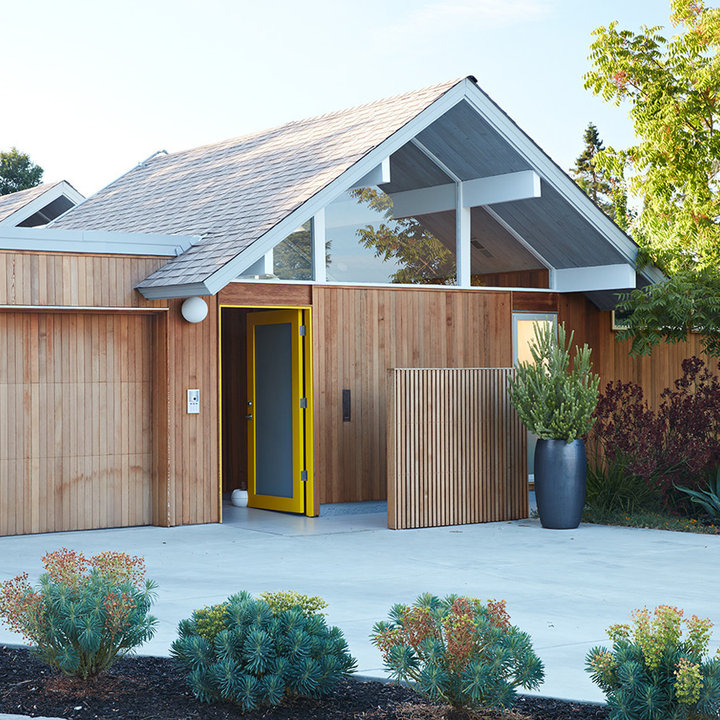 75 Beautiful Double Gable Roof Home Design Ideas & Designs | Houzz AU