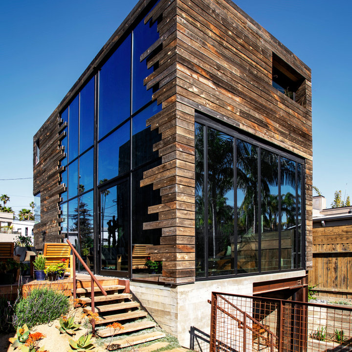 75 Beautiful Industrial Exterior Ideas & Designs - October 2022 | Houzz AU
