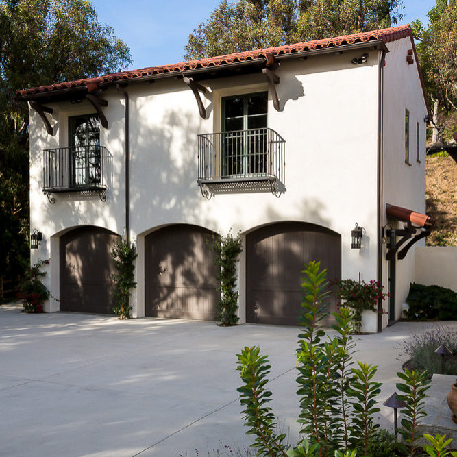 75 Mediterranean Garage Ideas You'll Love - April, 2026 | Houzz