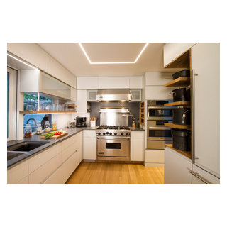 EXPANDING KITCHEN BEYOUND IT'S FOUR WALLS / Architecture - Interior ...