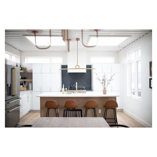 Nakan Signature | Modin Rigid LVP Collection Mid-Century Modern Space ...