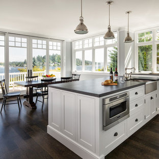 75 Beautiful Craftsman Kitchen With Window Backsplash Pictures & Ideas ...