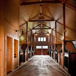 75 Beautiful Traditional Barn Pictures & Ideas | Houzz
