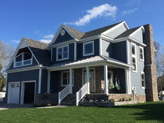 Has anyone used Certainteed Bermuda Blue vinyl siding on a home ...