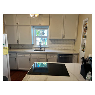 Hybrid Kitchen Remodel With a Modern Design - Modern - Kitchen - Miami ...