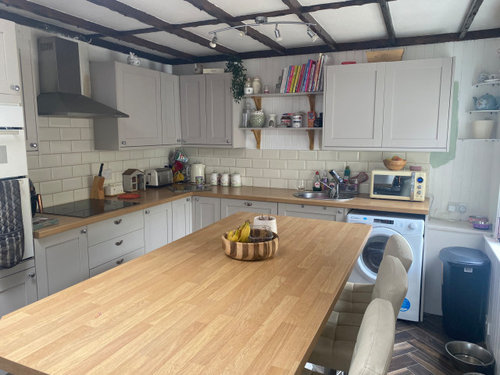 How can I pull my howdens cashmere kitchen together? | Houzz UK