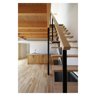 階段 - Japanese Modern - Staircase - Other - by 株式会社 空間建築-傳 | Houzz UK