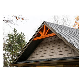 Transitional Timber Frame Exterior - Classique Chic - Toronto - par ...