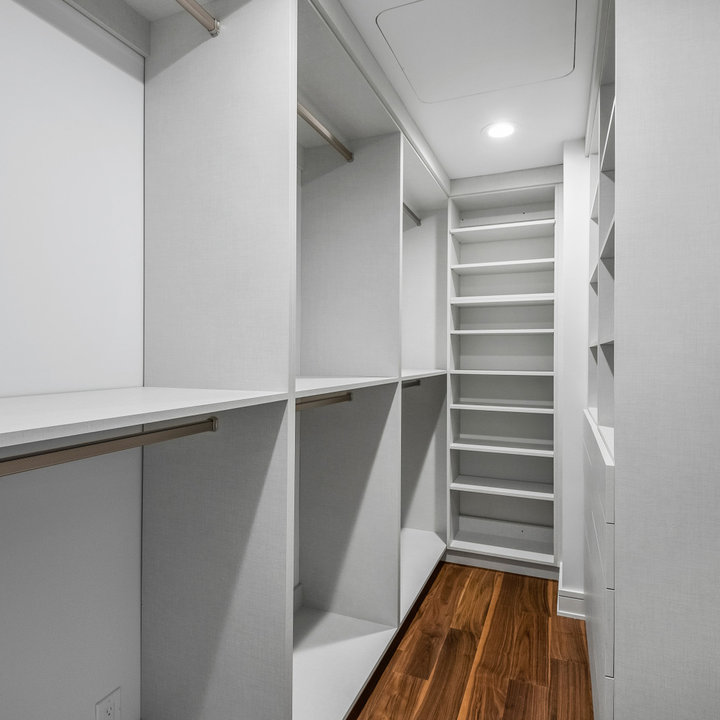 75 Beautiful Small Walk-in Wardrobe Ideas & Designs - April 2025 | Houzz AU