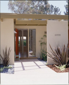 Curb Appeal for a "Snout House"...is it possible?