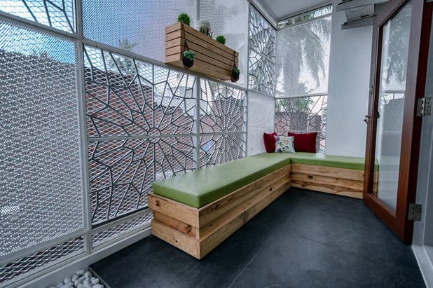 Brilliant Seating Ideas for Enclosed Balconies