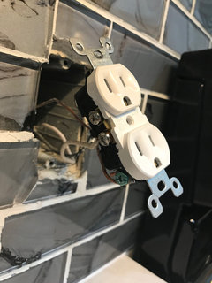 Open neutral outlets