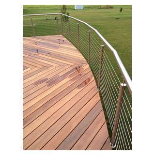 Granville OH: Round Stainless Post and Top Rail / Stainless Cable Rail ...