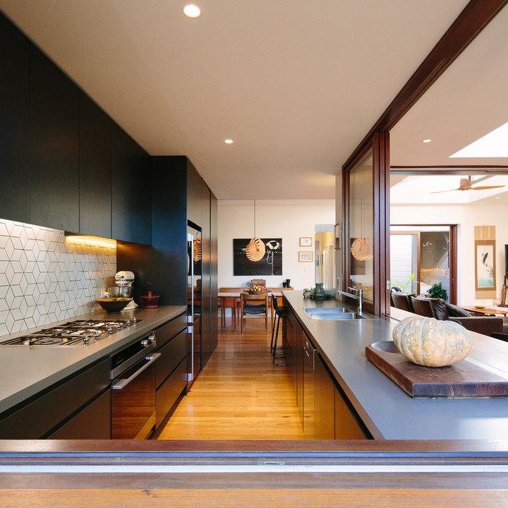 75 Beautiful Kitchen Servery Home Design Ideas & Designs | Houzz AU