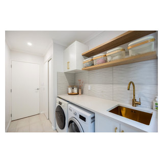 Captivating wavy splashback tiles - Modern - Laundry Room - Auckland ...