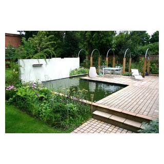 Large Pool Garden - Modern - Pool - London - by The Garden Builders | Houzz