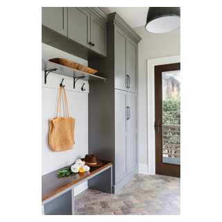 #ModernCottage - Transitional - Entry - Chicago - by Ember & Brune | Houzz