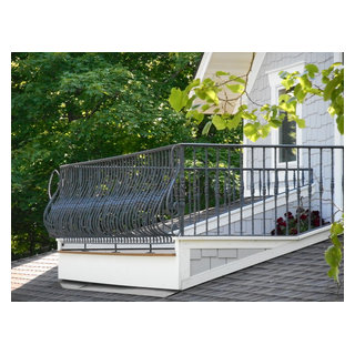 Lakeside pot belly railing - Traditional - Minneapolis - by Artistic ...
