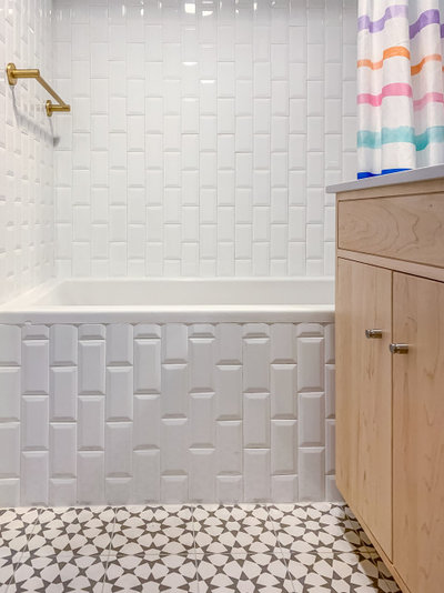 New This Week: 5 Ways to Make a 5-by-8-Foot Bathroom Look Bigger