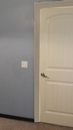 door trim different color then baseboard?
