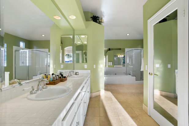 Bathroom of the Week: Formerly Awkward Space Is Now Inviting