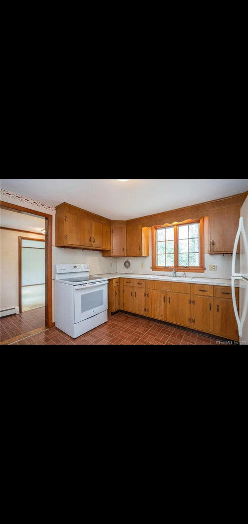 Small cape kitchen layout