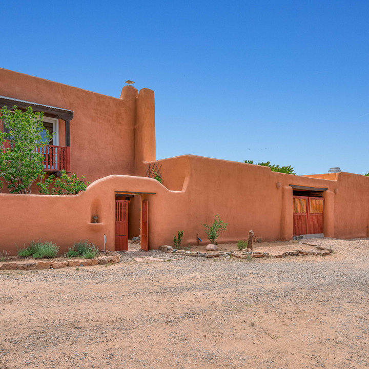 75 Beautiful Adobe Exterior Ideas & Designs - January 2023 | Houzz AU