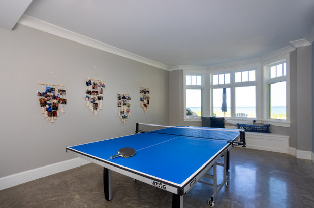 Houzz Tour: Hamptons Style Inspires a New Lakeside Home