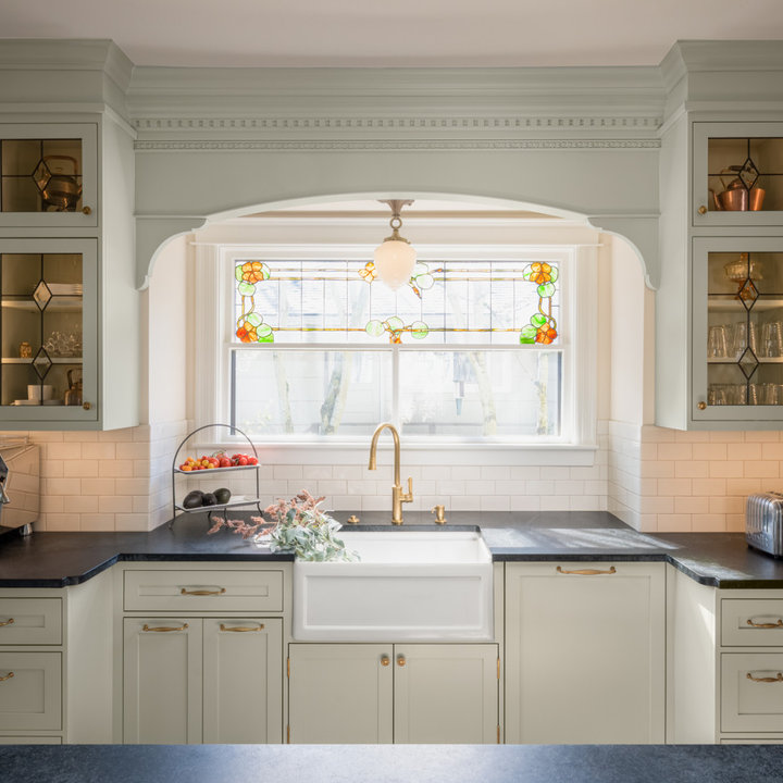 75 Beautiful Small Kitchen Ideas & Designs - June 2024 | Houzz AU