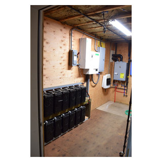 Pasternak Off-Grid Glass House - Seattle - by The Plan Shoppe | Houzz